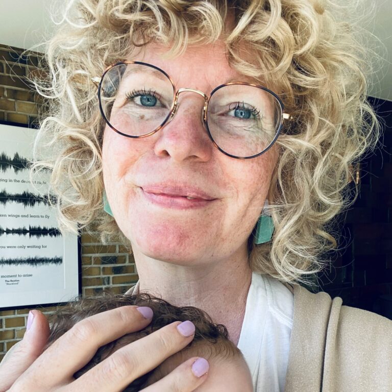 Tina havde aldrig tænkt, at hun skulle gøre eller være andet end MOR i ...